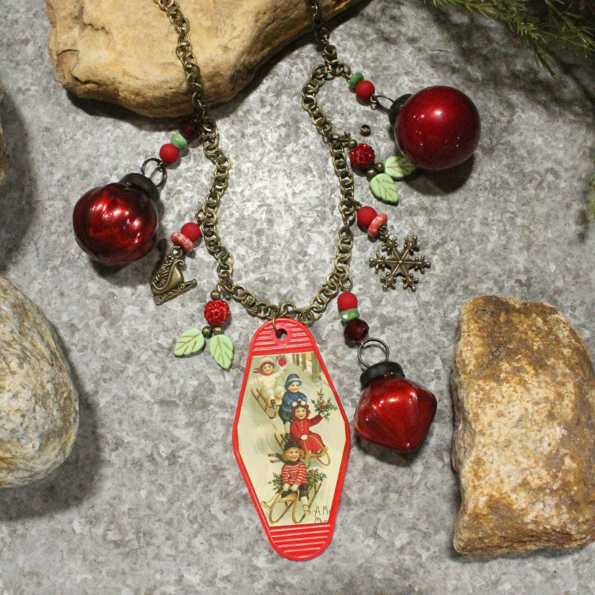 The Primitive Peddler Vintage Christmas In The Eyes Of A Child Charm'd ...